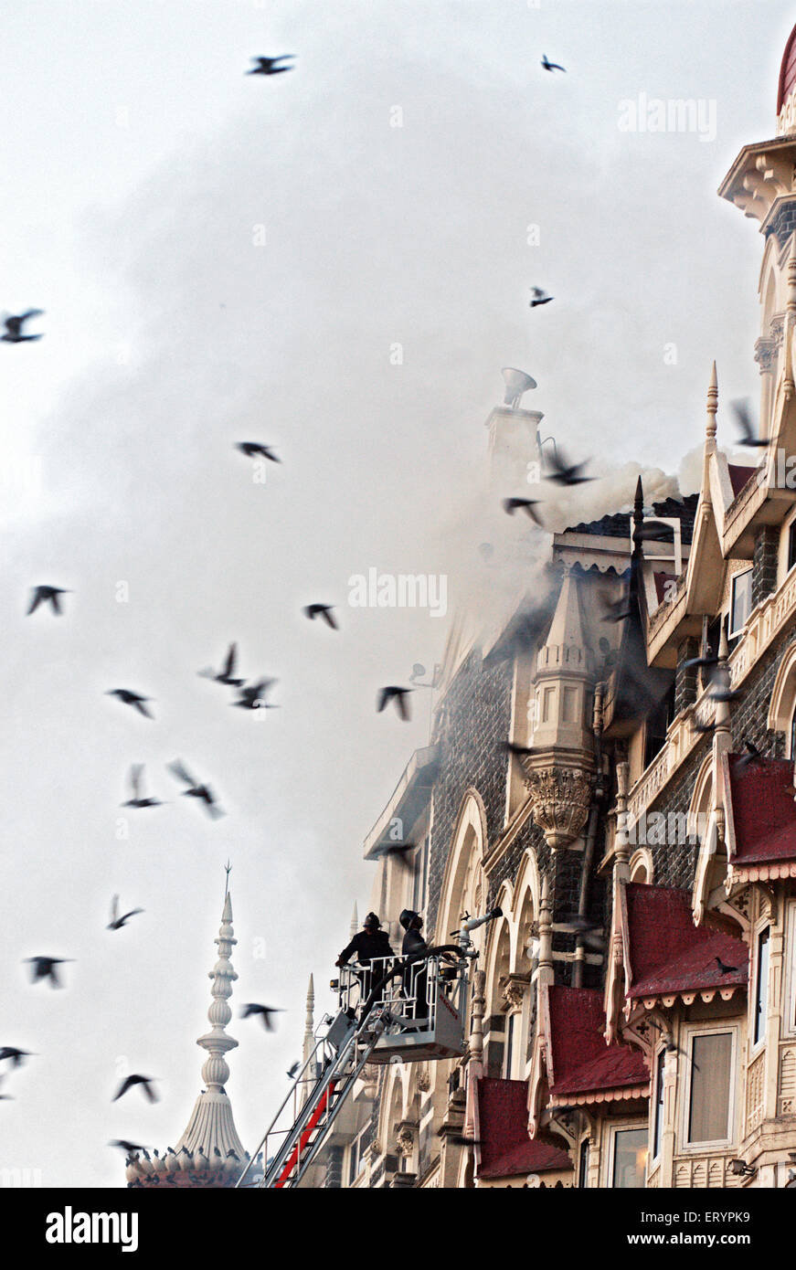 Taj mahal hotel smoke hi-res stock photography and images - Alamy