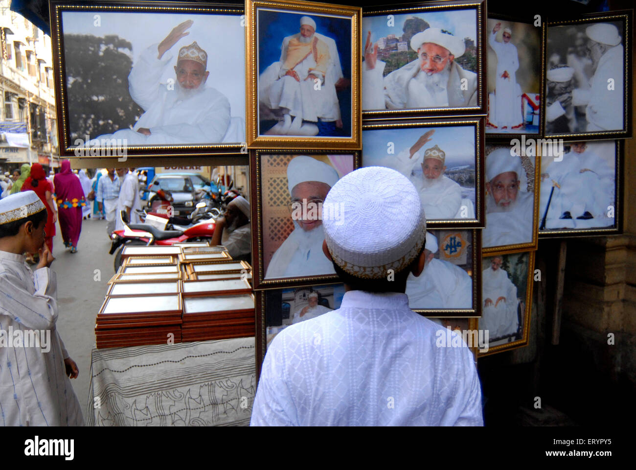 Dr. Syedna Mohammed Burhanuddin , spiritual leader , Dawoodi Bohra ...