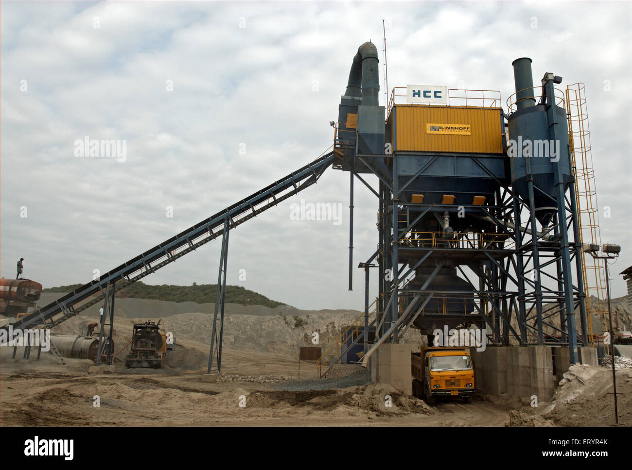 Asphalt mixing plant hi-res stock photography and images - Alamy