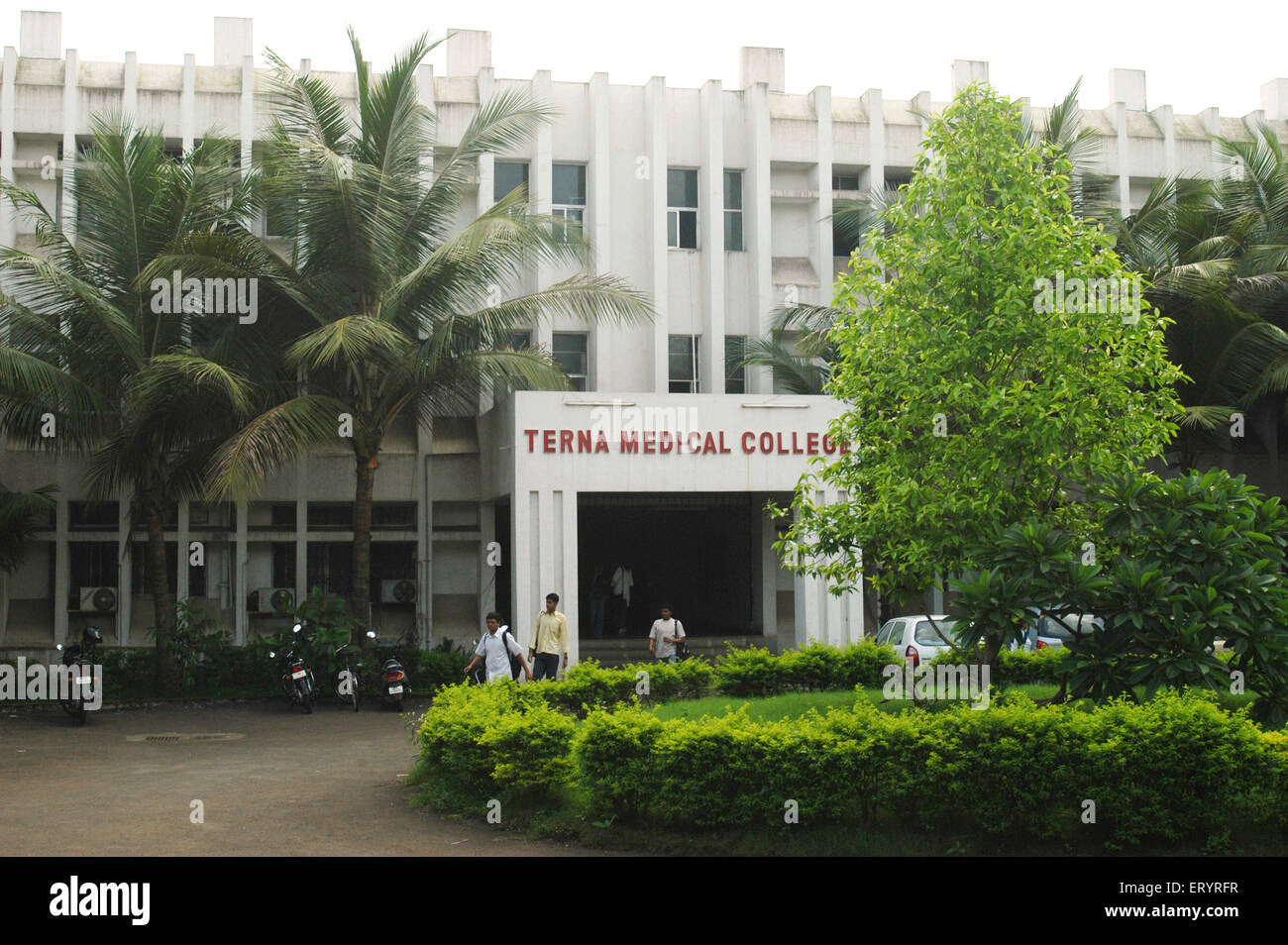Terna medical college hi-res stock photography and images - Alamy