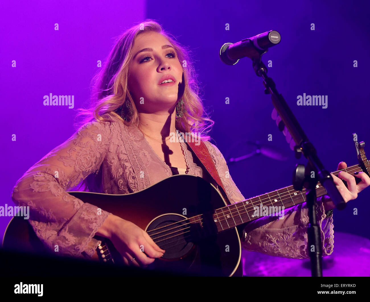 Lady Antebellum, David Nail, and Maddie & Tae Perform at Downtown Las ...