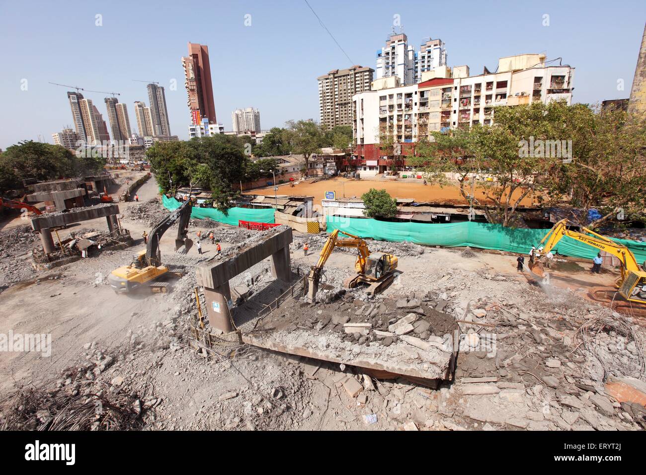 Sant dnyaneshwar flyover demolished at lalbaug ; Bombay Mumbai ...