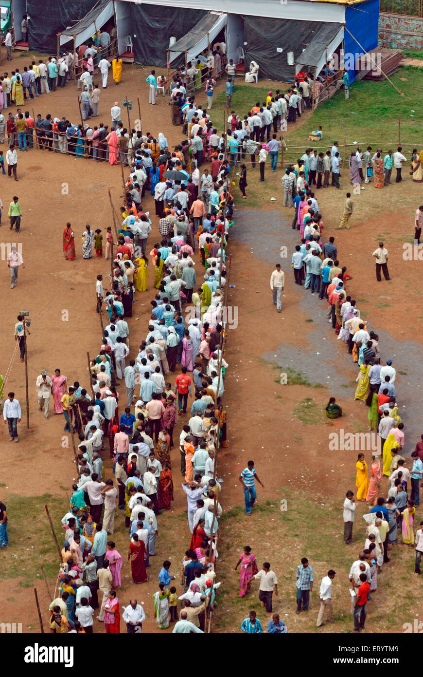 Queue voting in elections mumbai hi-res stock photography and images ...