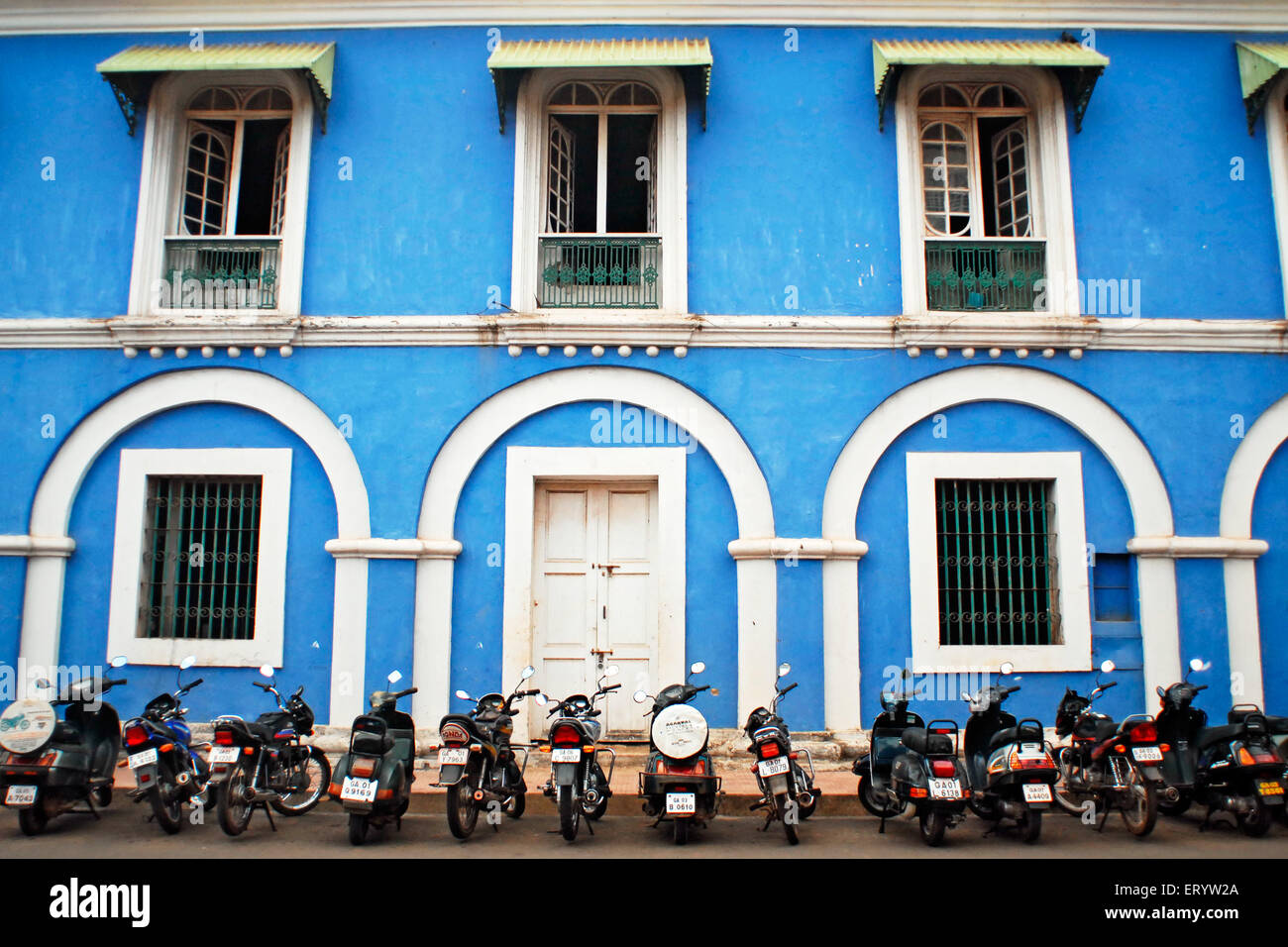 Panaji old building architecture hi-res stock photography and images ...