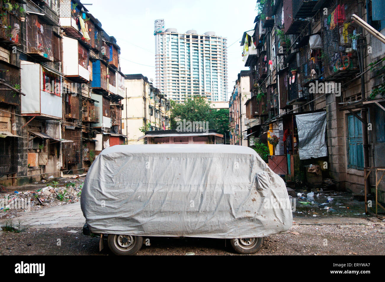 Bdd chawl building hi-res stock photography and images - Alamy
