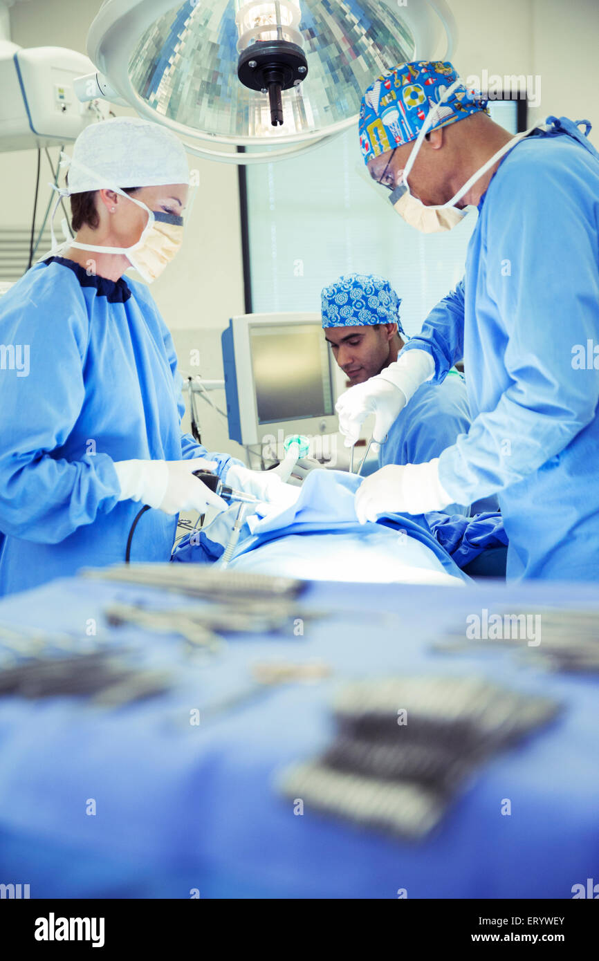 Patient on operating table hi-res stock photography and images - Alamy