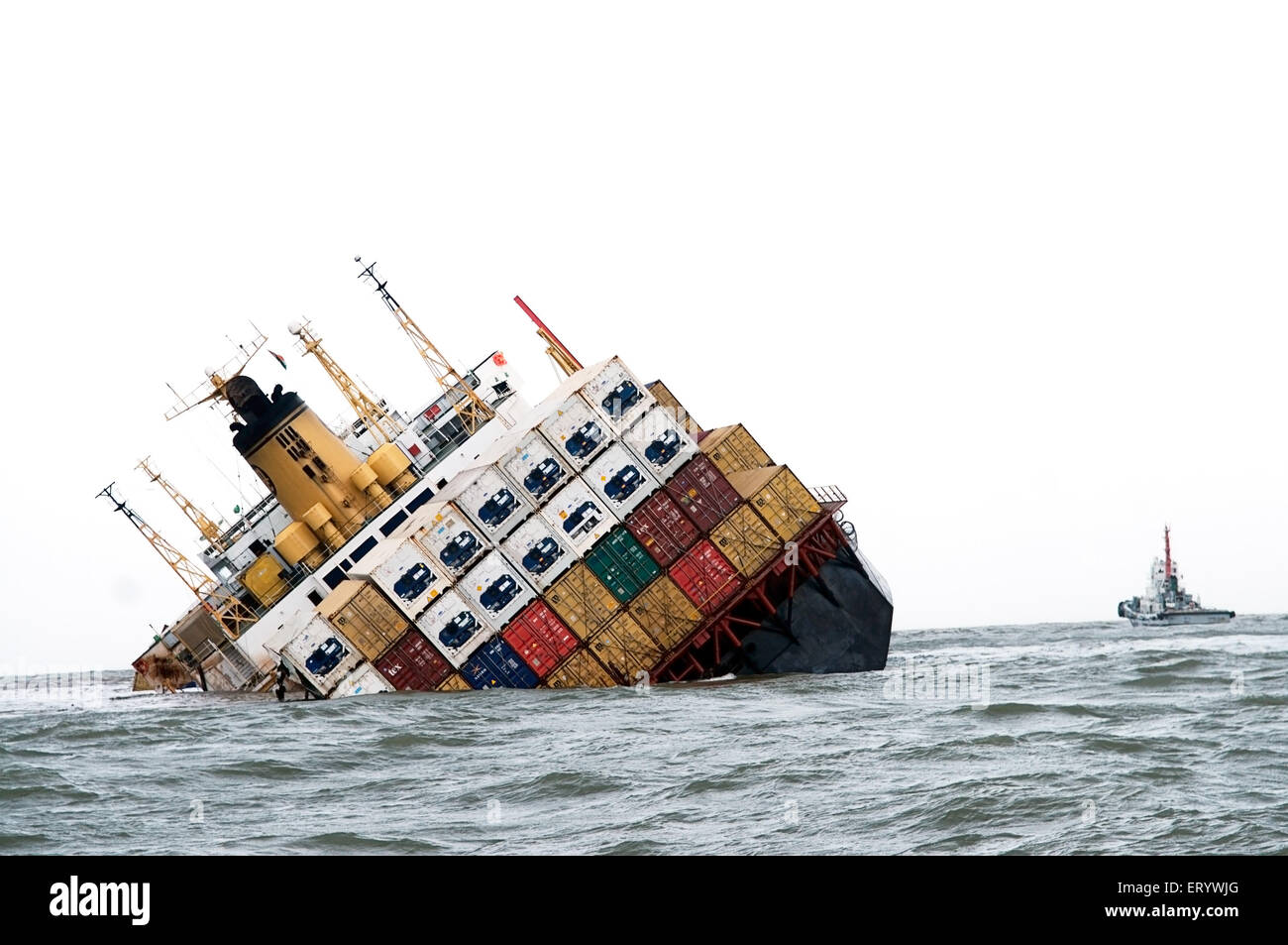 Sinking container ship hi-res stock photography and images - Alamy