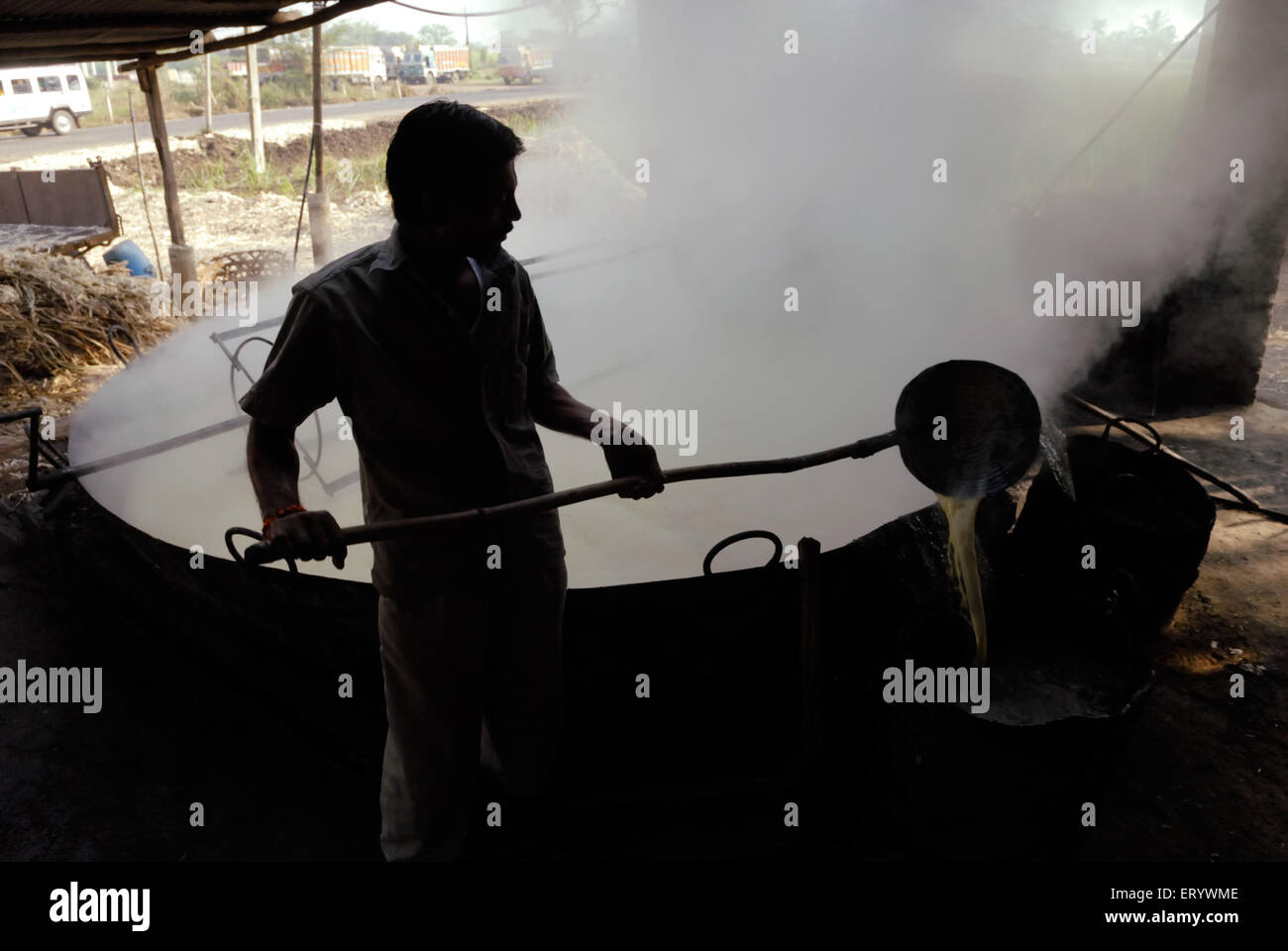 Making of Jaggery ; Kolhapur ; Maharashtra ; India Stock Photo - Alamy
