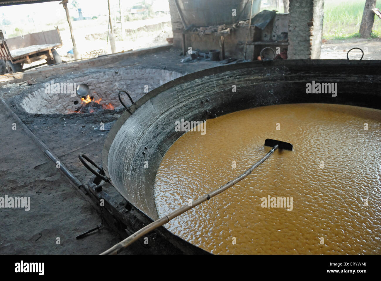 Making of Jaggery ; Kolhapur ; Maharashtra ; India Stock Photo - Alamy