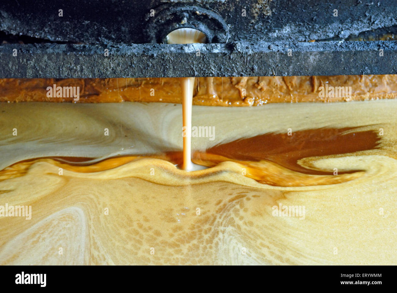 Indian jaggery production hi-res stock photography and images - Alamy