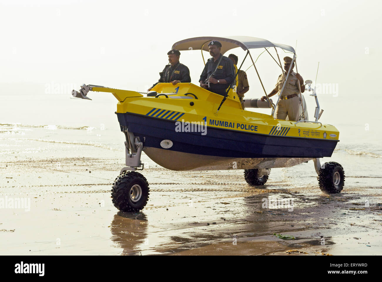 Indian police man officer standing hi-res stock photography and images ...
