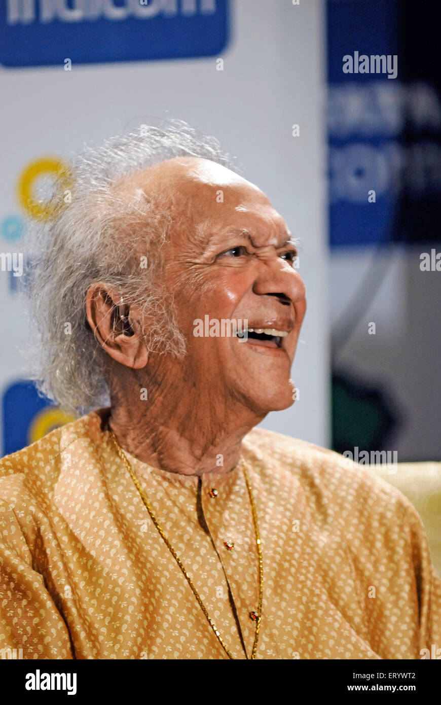 Indian classical musicians hi-res stock photography and images - Alamy