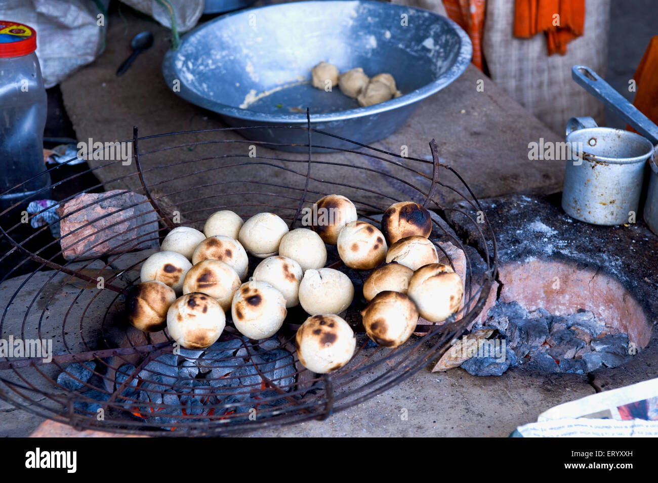 Litti Bihari food preparation on coal fire, Sonepur Cattle Fair ...
