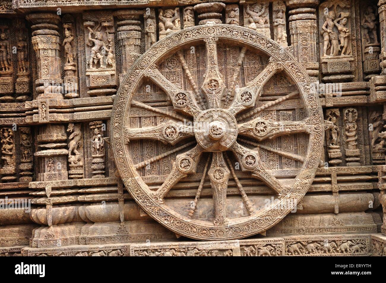 Wheel of sun temple ; Konarak ; Orissa ; India Stock Photo - Alamy