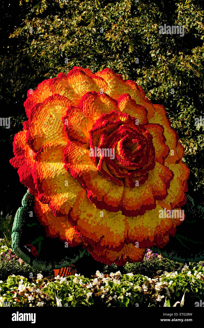 Lego flower hi-res stock photography and images - Alamy