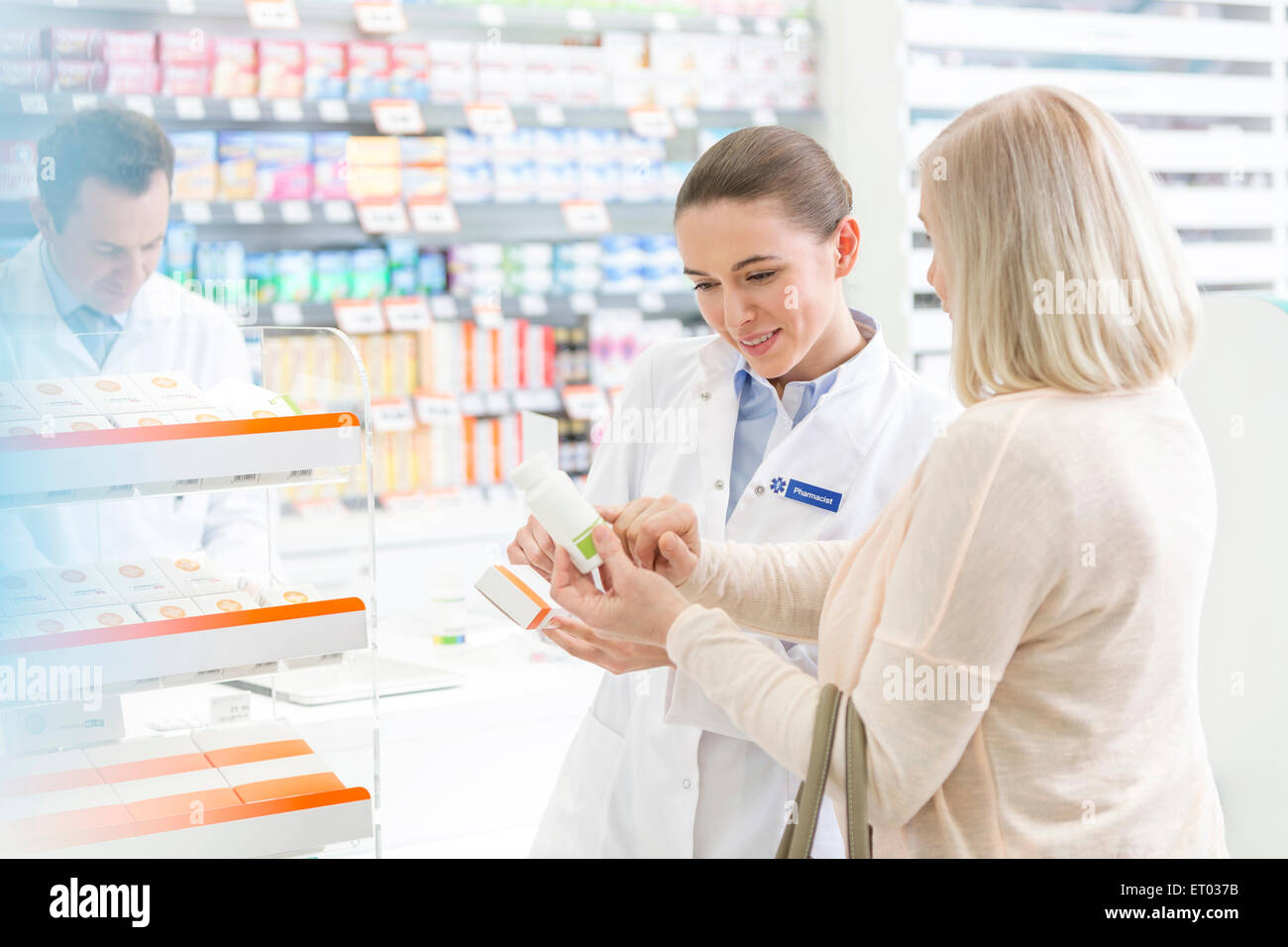 Customer reading label on box hi-res stock photography and images - Alamy