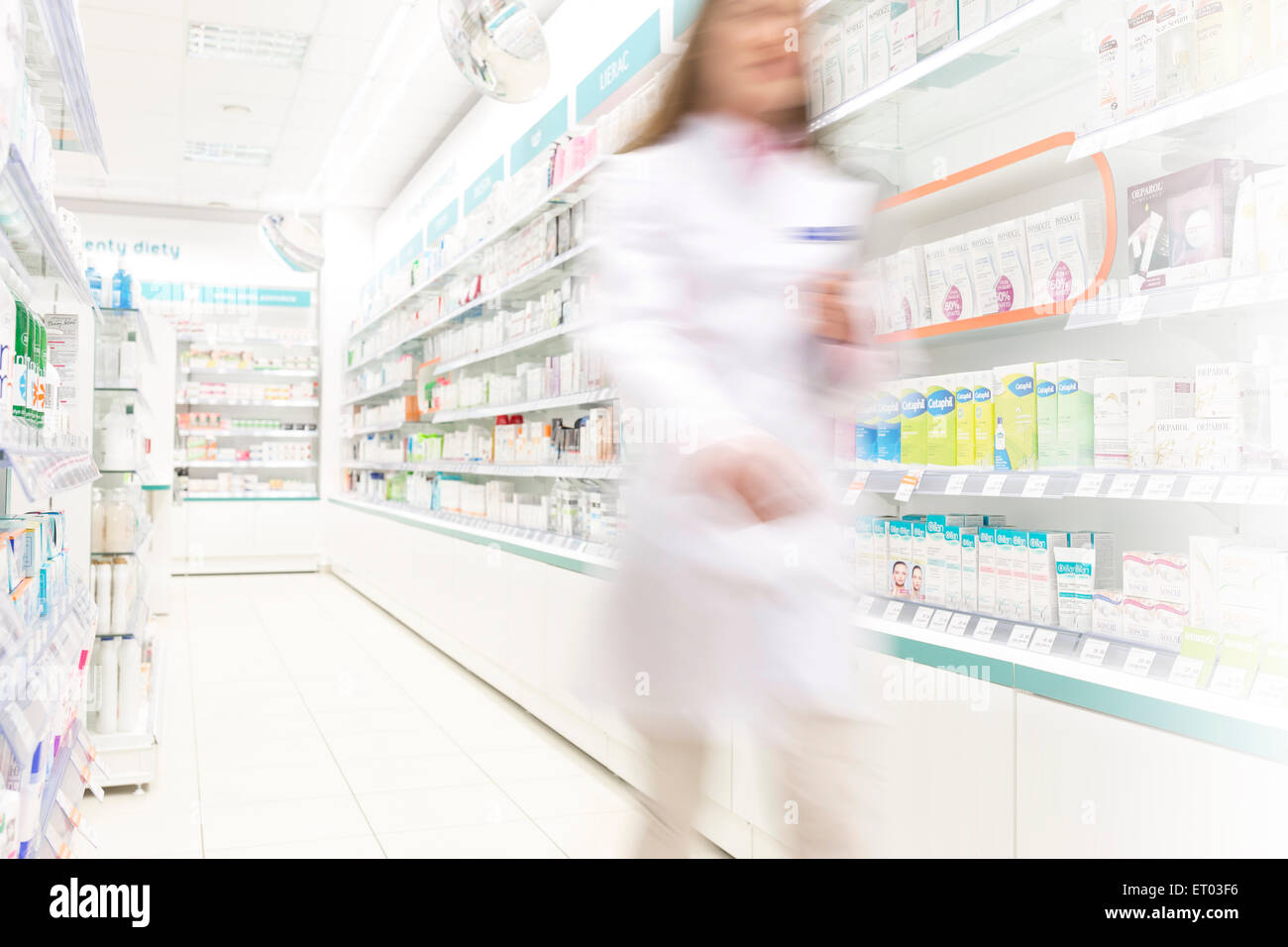 Pharmacy aisle hi-res stock photography and images - Alamy
