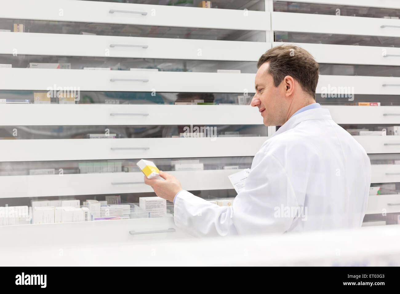 Filling hi-res stock photography and images - Alamy