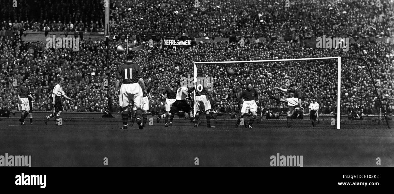 Charlton athletic 1947 hi-res stock photography and images - Alamy