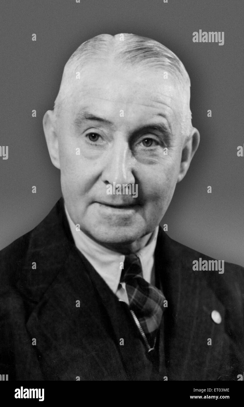 Brentford football coach Jimmy Hogan. September 1946 Stock Photo - Alamy