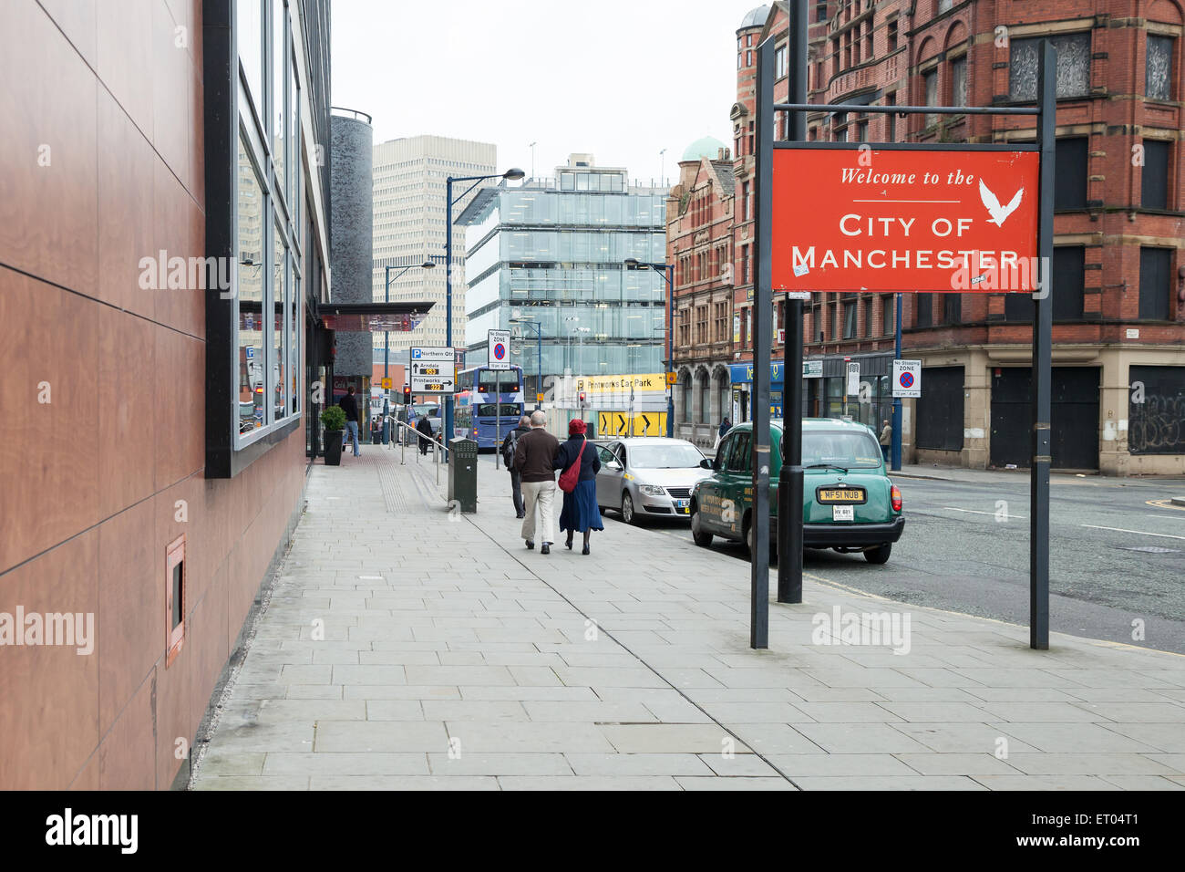 Welcome to manchester road sign hi-res stock photography and images - Alamy