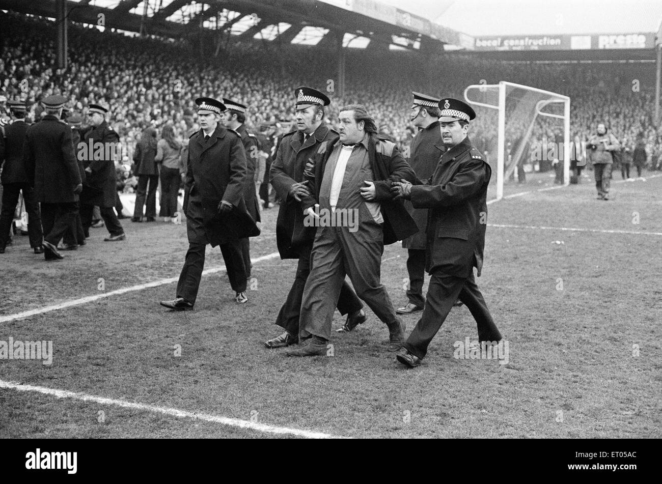 Football hooligans 1970s hi-res stock photography and images - Alamy
