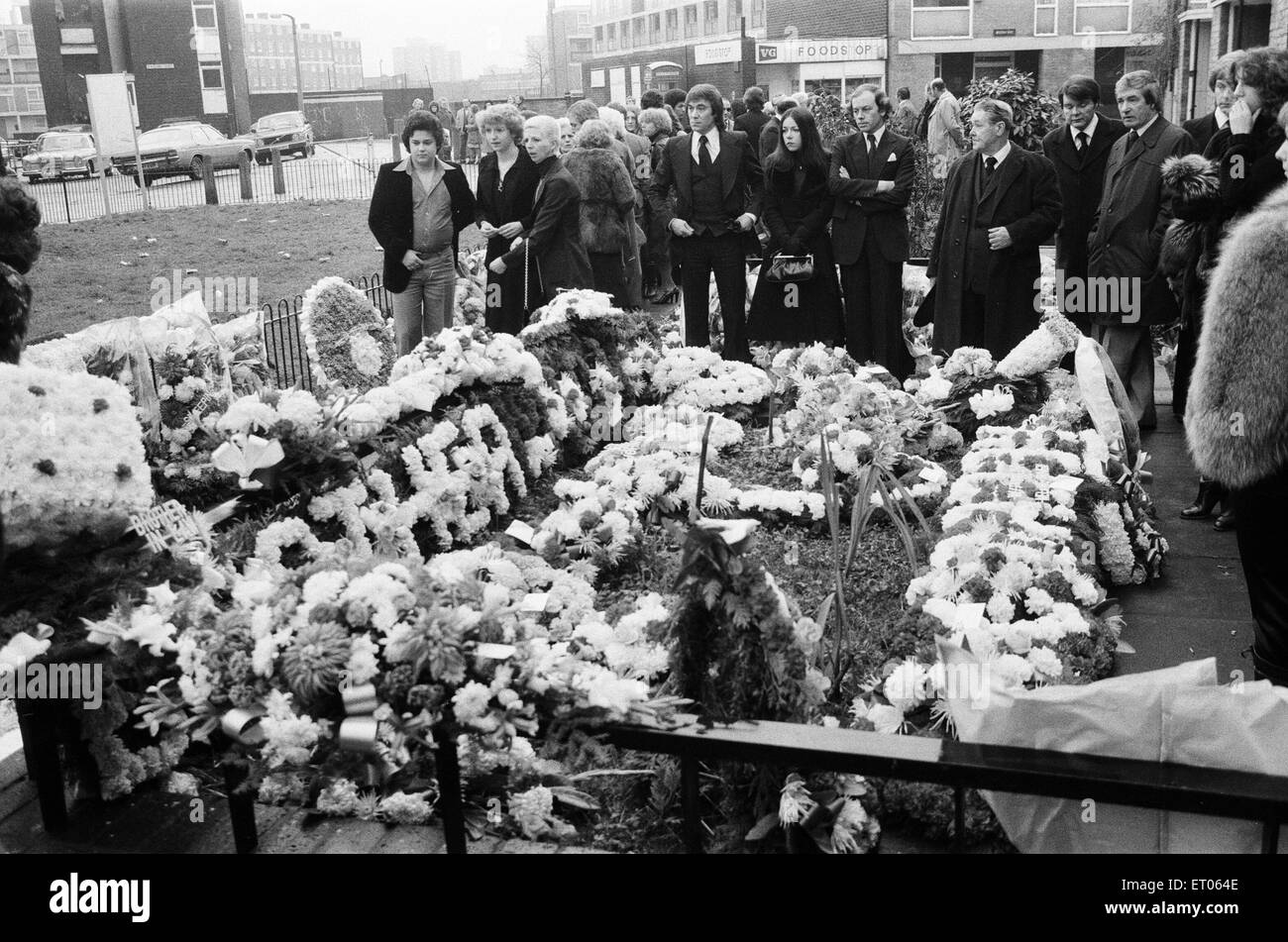 Funeral of Mickey Calvey, who was shot dead by Police after a 10,000 ...