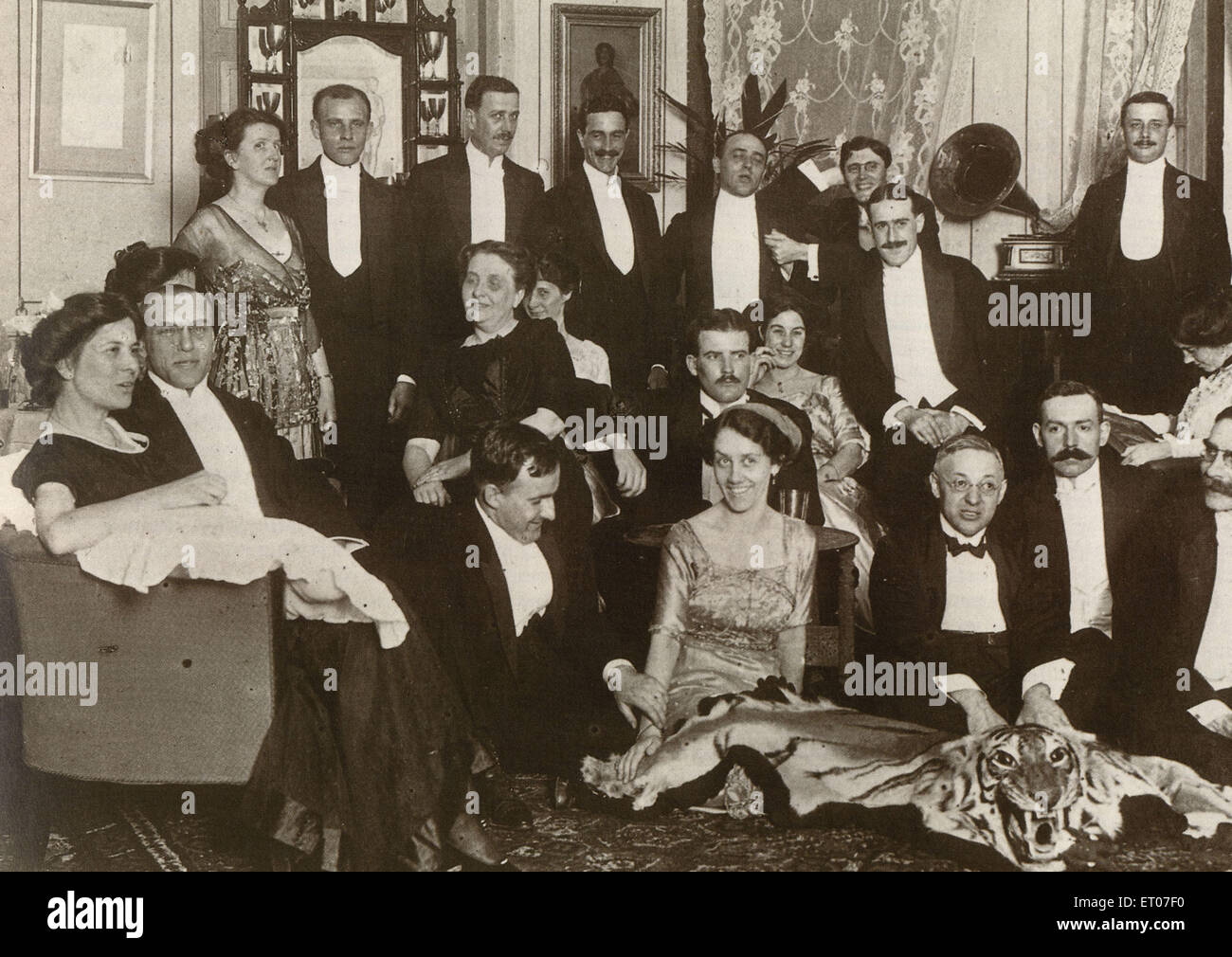 British men and women, group picture, sitting on tiger skin, India ...