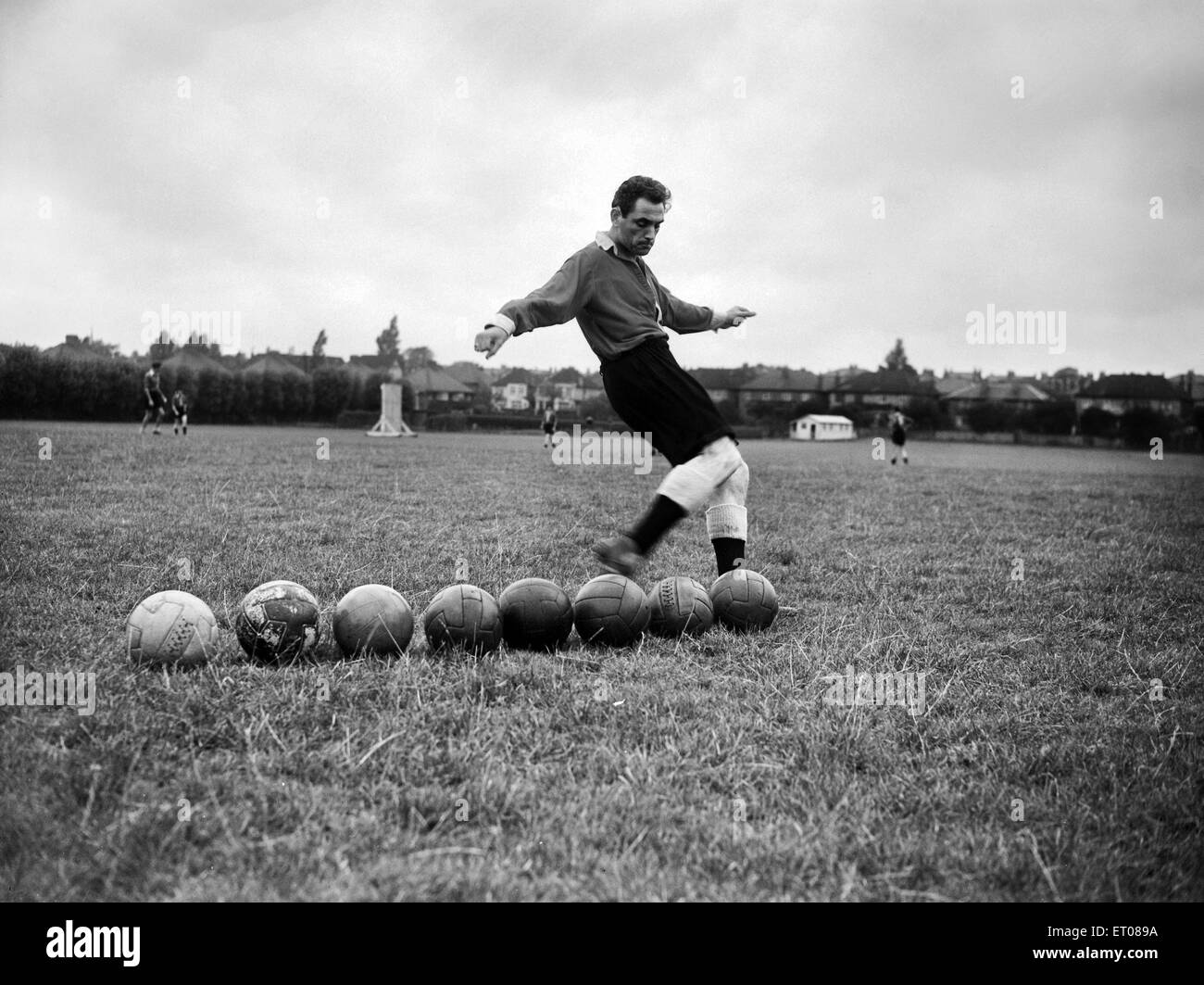 1950s sport football training hi-res stock photography and images - Alamy