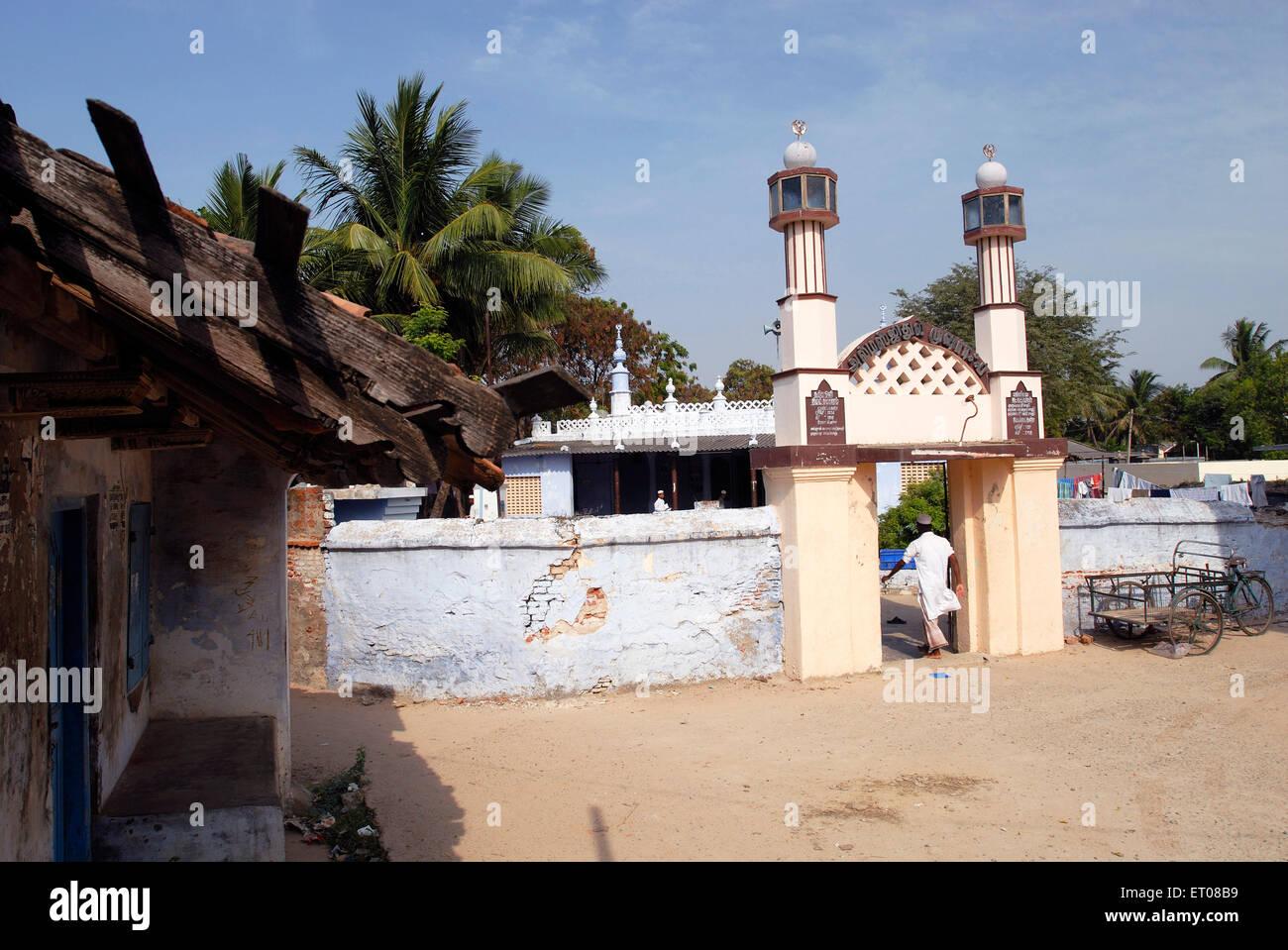 Chinna Pallivasal mosque , Al Masjid ul Muzarraf masjid , 1708 ...