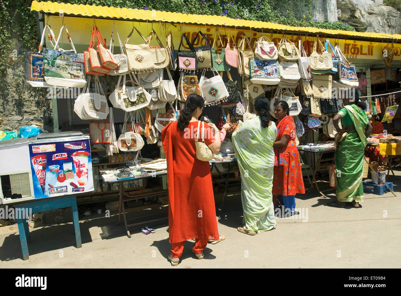 Kodaikanal market hi-res stock photography and images - Alamy
