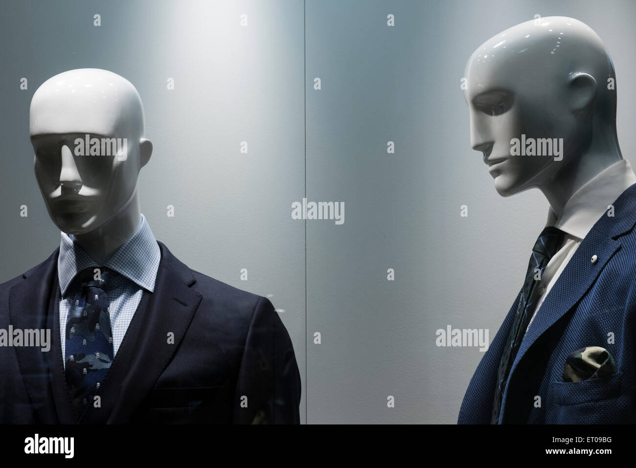 Fashion dummy with tape measure hi-res stock photography and images - Alamy