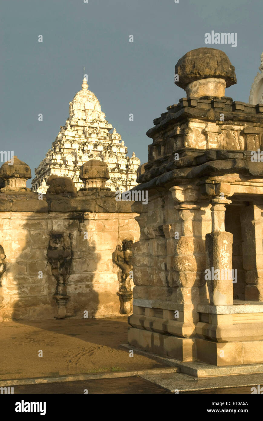 Kailasanatha temple built Pallava king Narasimhavarman and son Mahendra ...