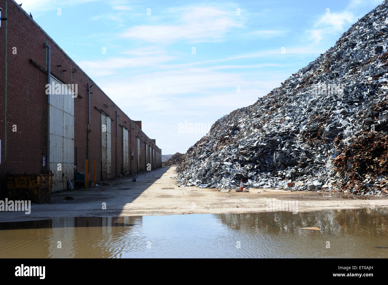 Large pile scrap meta dockside hi-res stock photography and images - Alamy