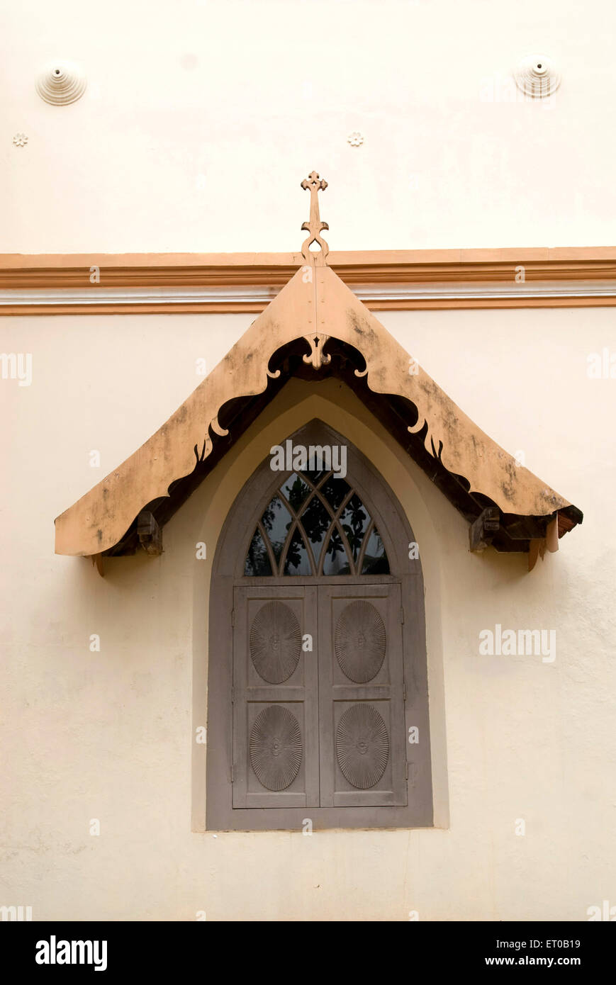 Ancient syrian window hi-res stock photography and images - Alamy