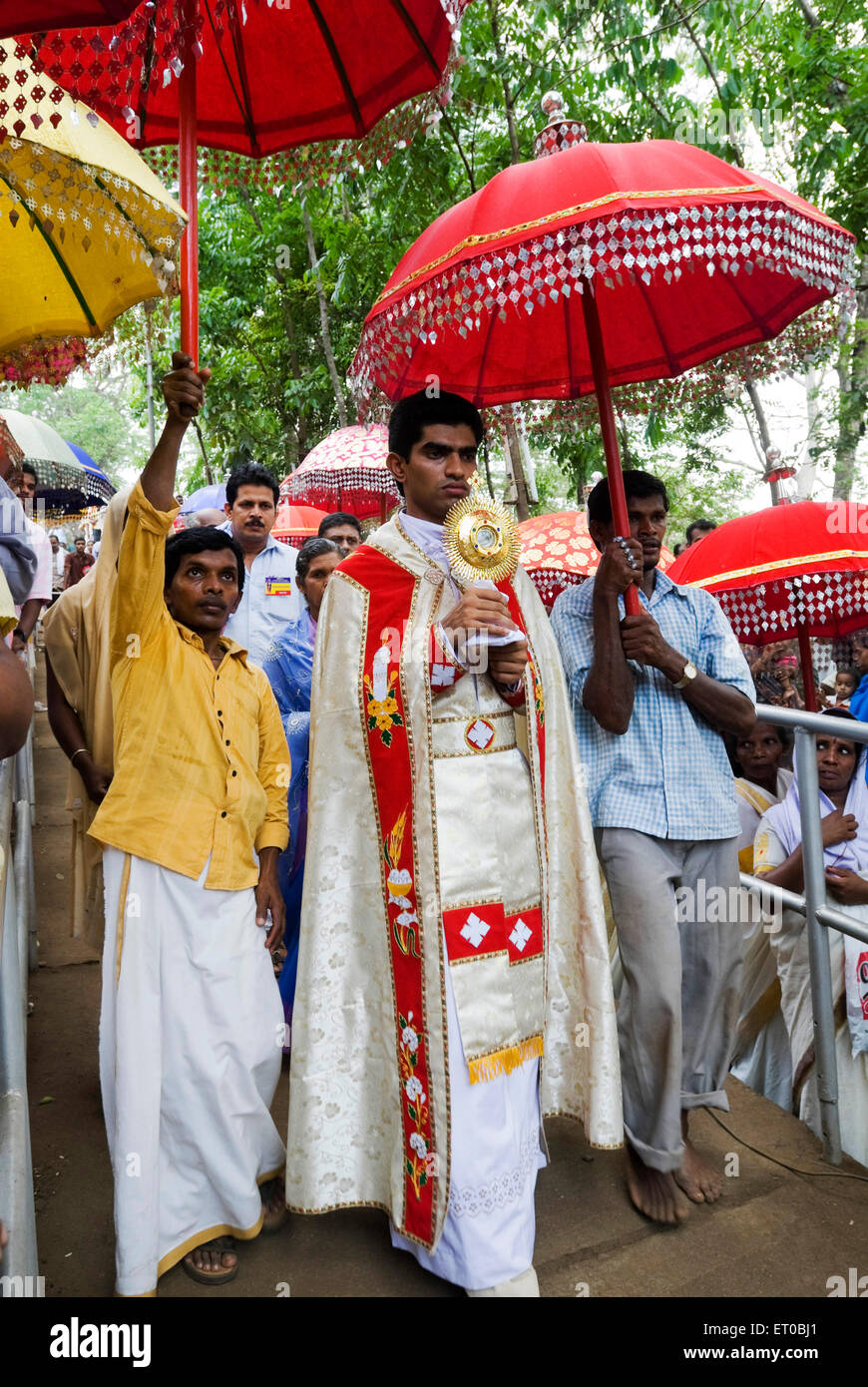 Procession, Malayatoor Perunal annual festival, Malayattoor Kurisumudy ...