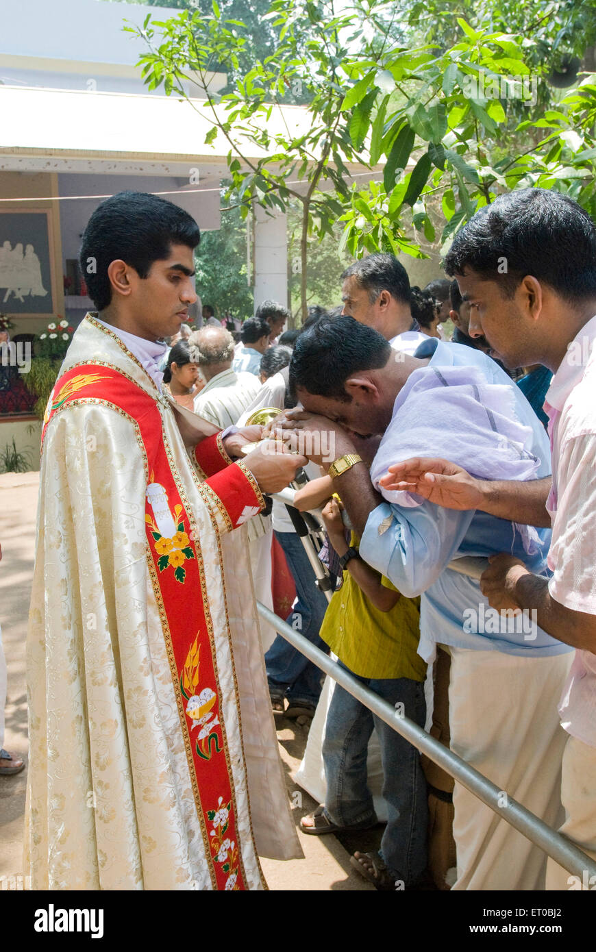 Blessing, Malayatoor Perunal annual festival, Malayattoor Kurisumudy ...