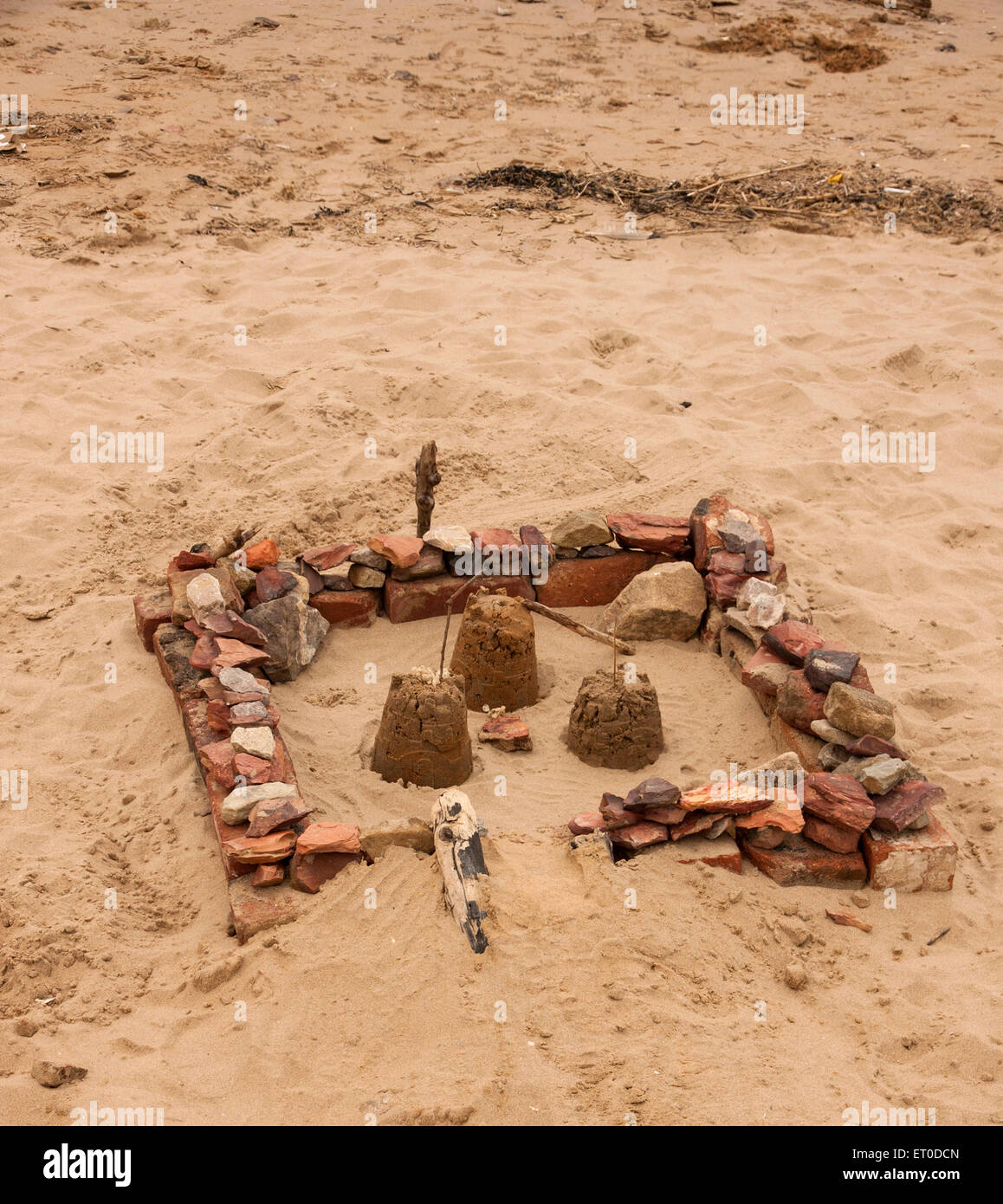 Sand castle real brick wall hi-res stock photography and images - Alamy
