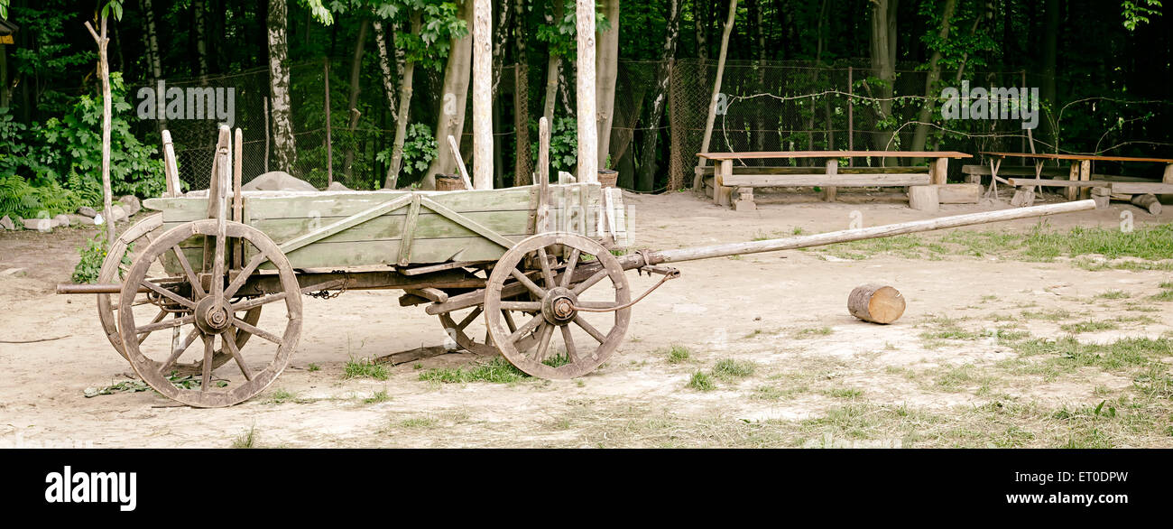 Wooden cart hi-res stock photography and images - Alamy