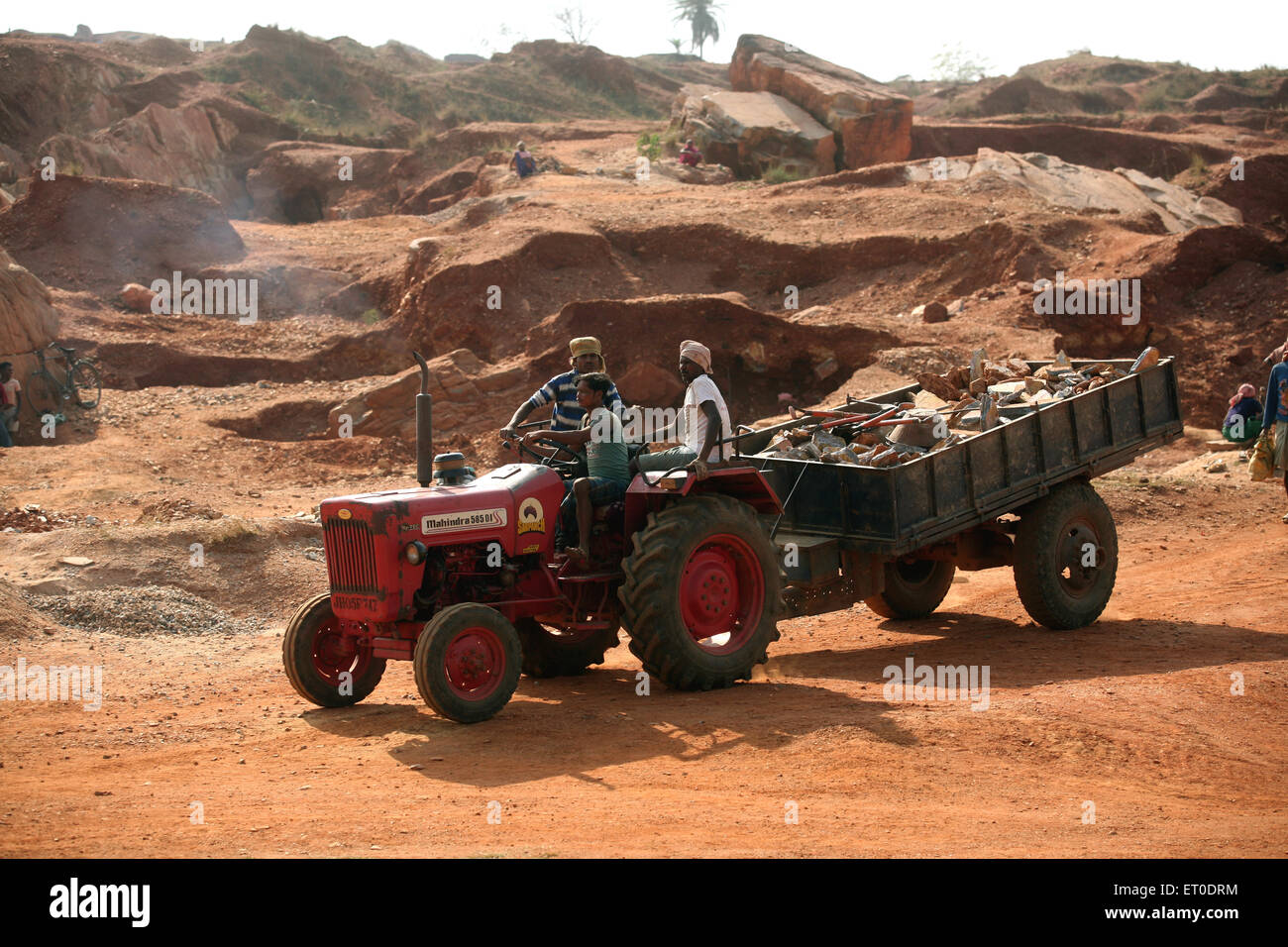 Tractor trolley indian hi-res stock photography and images - Alamy