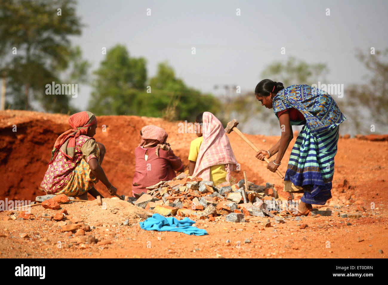India Stone Breaking High Resolution Stock Photography and Images - Alamy