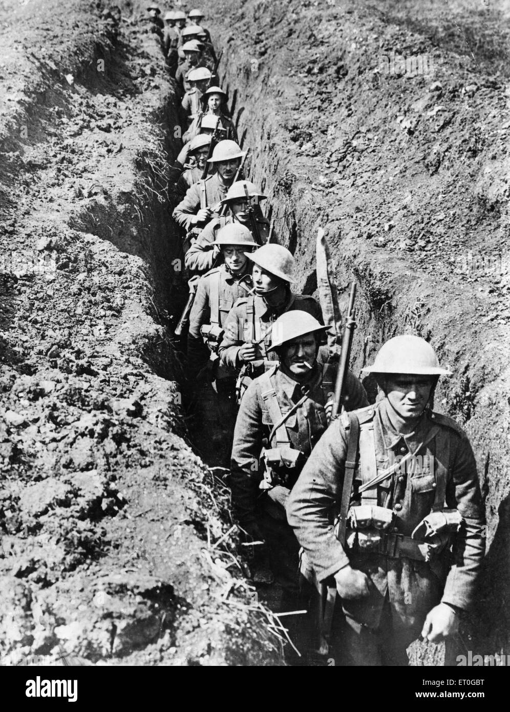 The King's Liverpool Regiment moving along a communication trench ...
