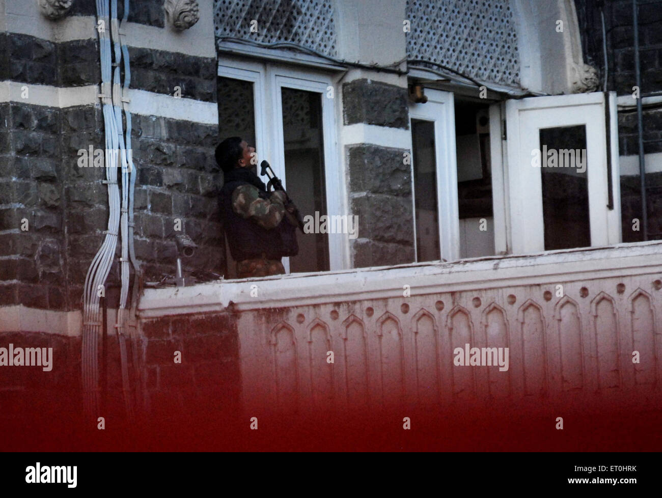 Commandoes of National Security Guards NSG fighting against Deccan ...