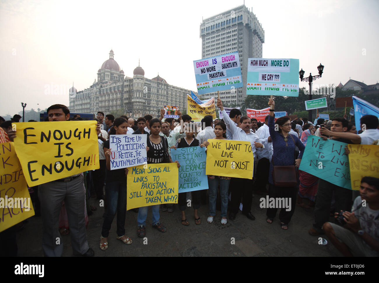 Thousands of Mumbaikars part in mass protest march Gateway terrorist ...