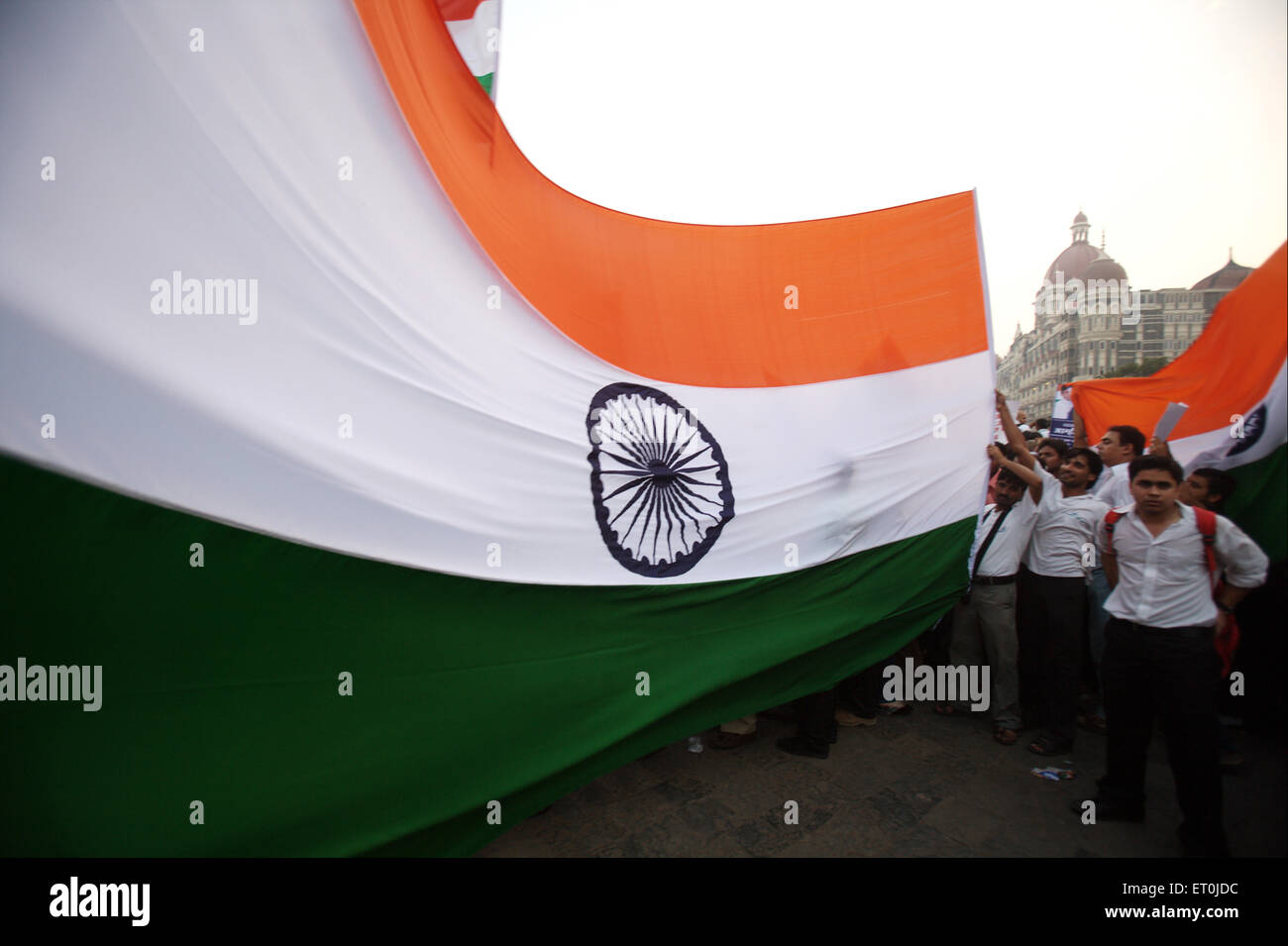 Thousands Mumbaikars took part mass protest march Gateway terrorist ...