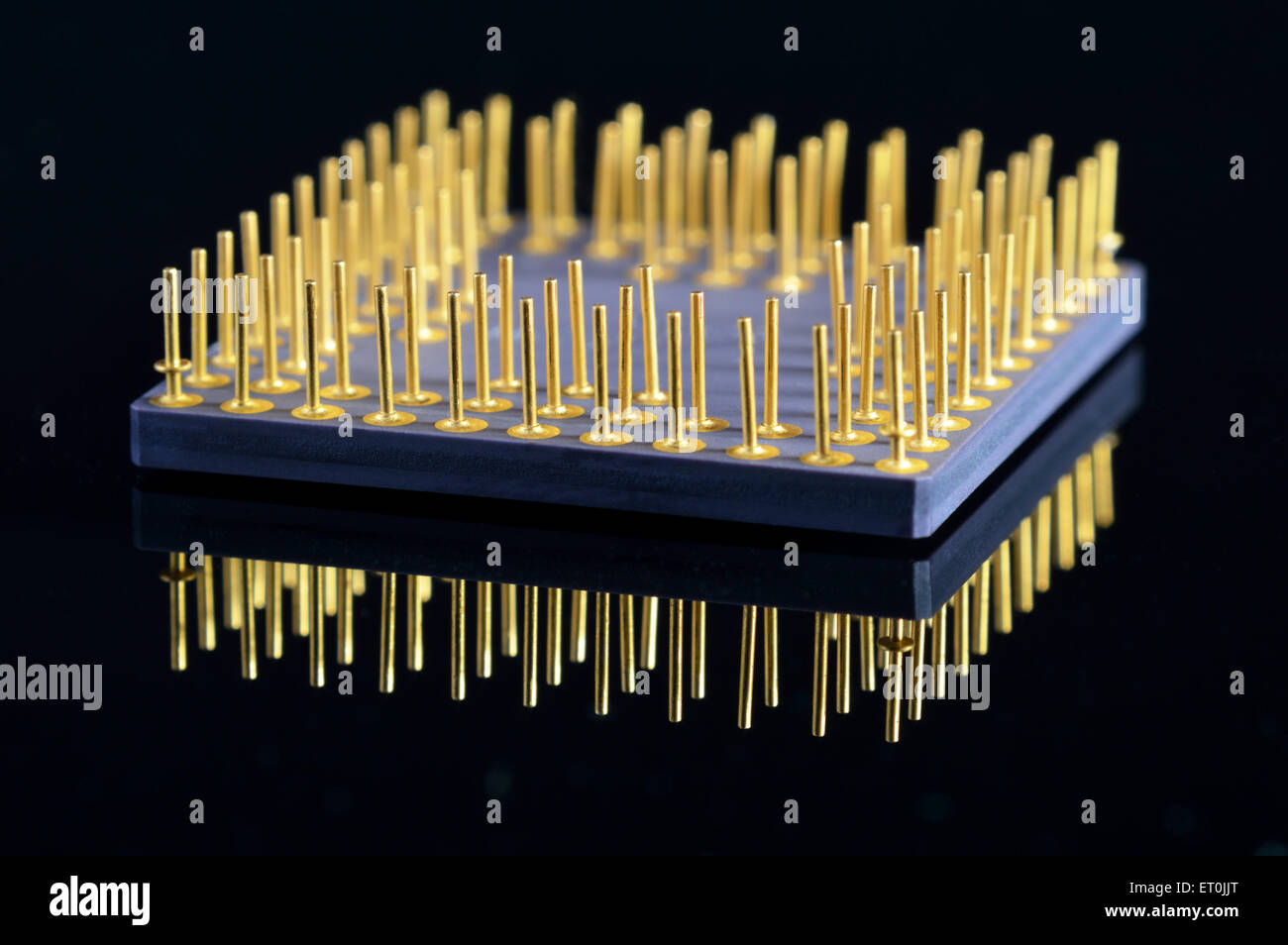 Pin extraction hi-res stock photography and images - Alamy