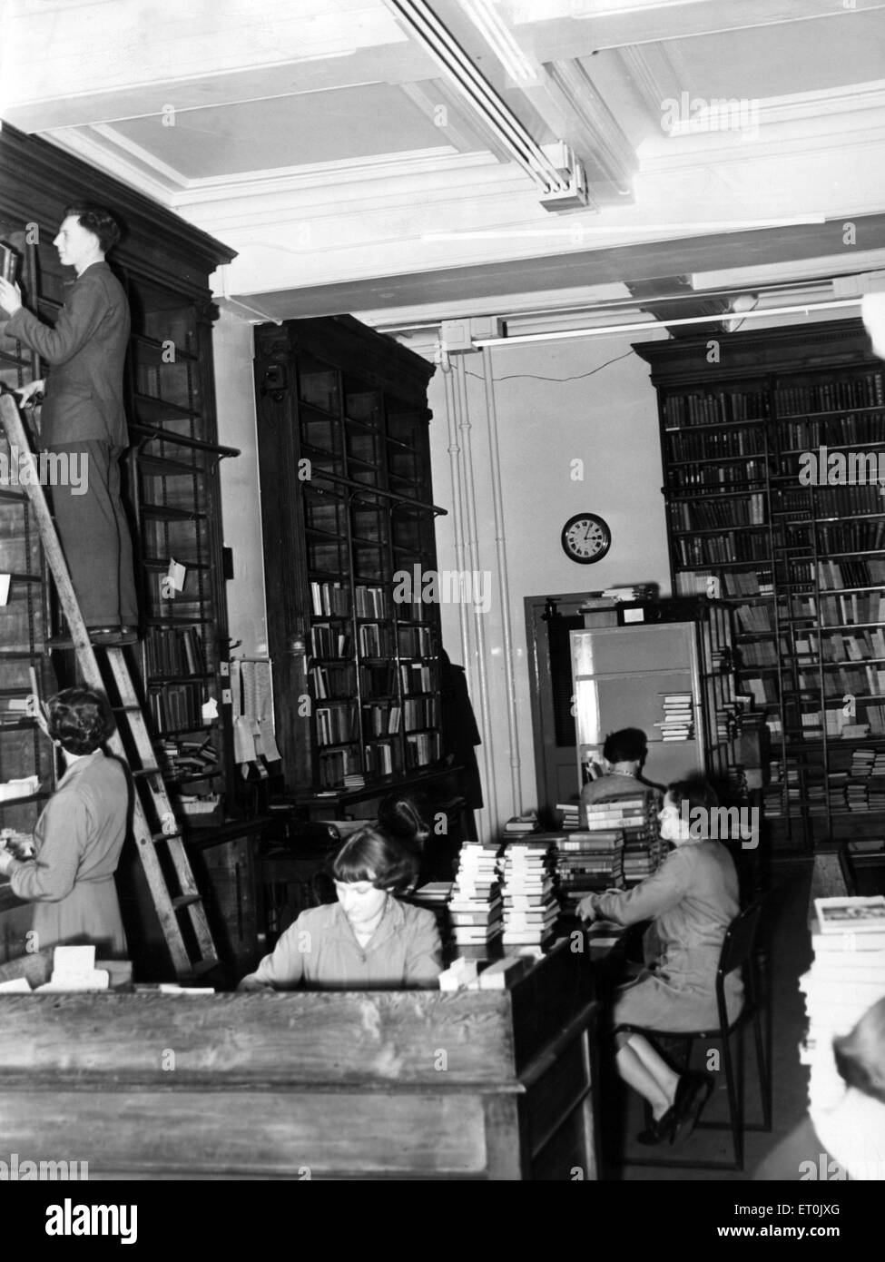 1950s library hi-res stock photography and images - Alamy