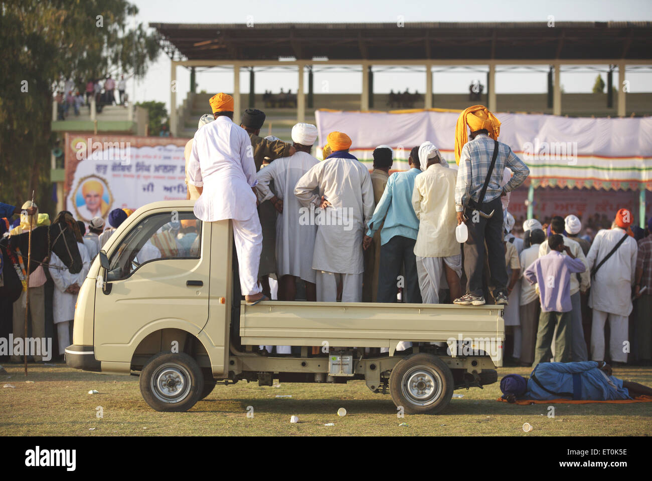 Sikh devotees standing tempo watching stunts Nihangs Sikh warrior ...