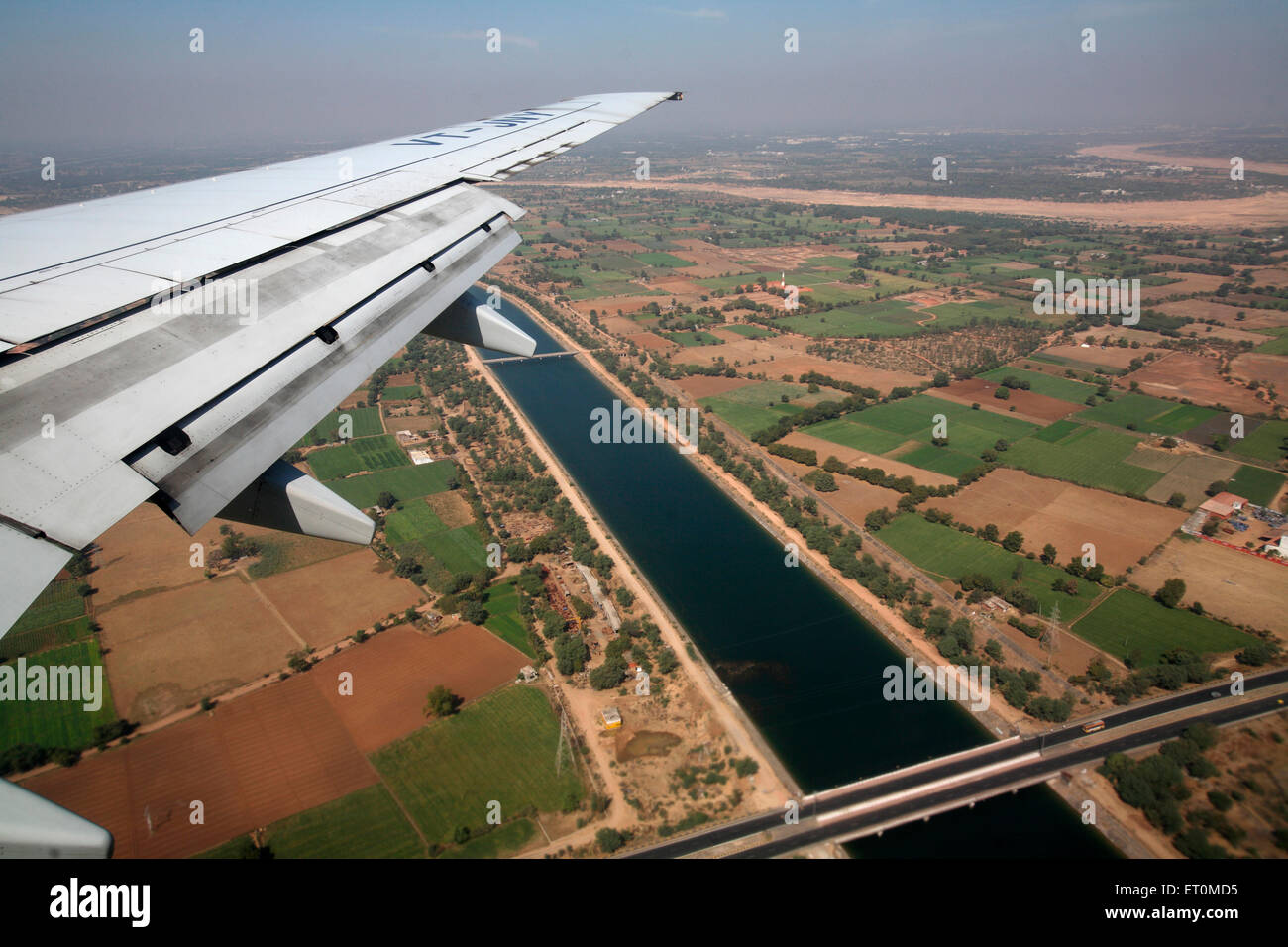 Aircraft over water hi-res stock photography and images - Alamy