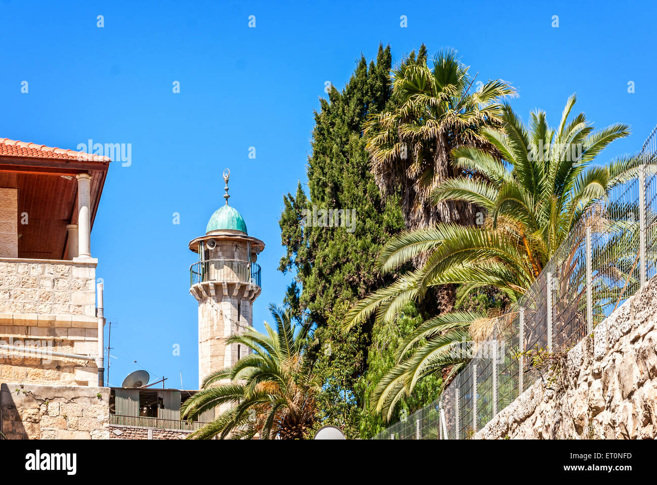 Survey platform hi-res stock photography and images - Alamy